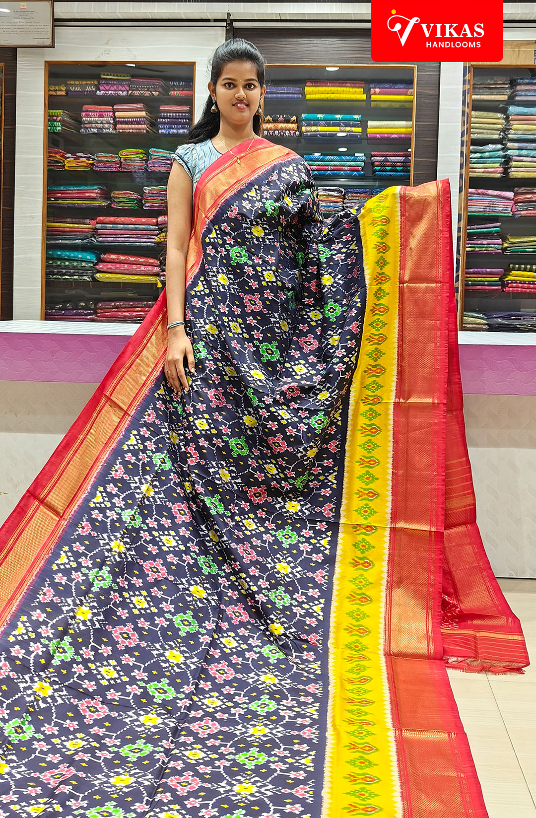 Pochampally Kaddi Border Black Sarees