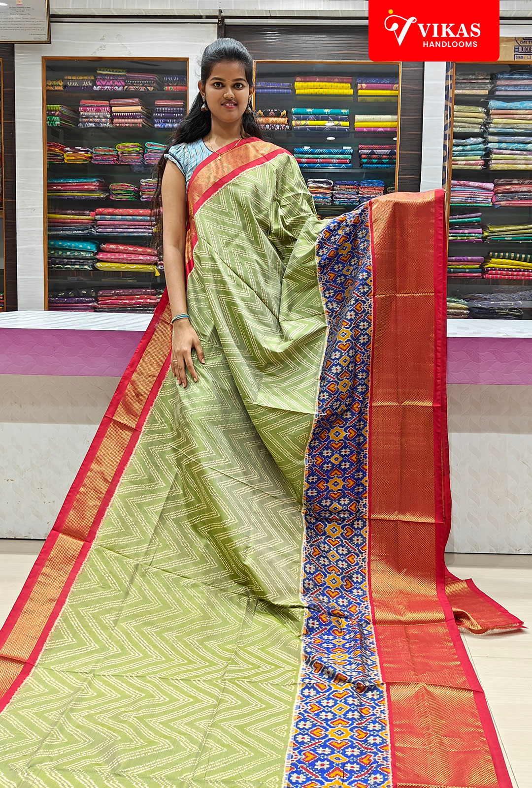 Pochampally Kaddi Border Green Sarees